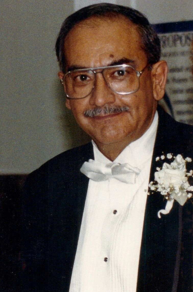 Oscar Saenz - Historical records and family trees - MyHeritage