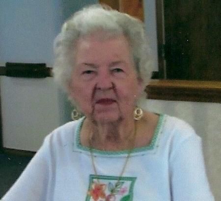 Elizabeth Tutt's Instagram, Twitter & Facebook on IDCrawl