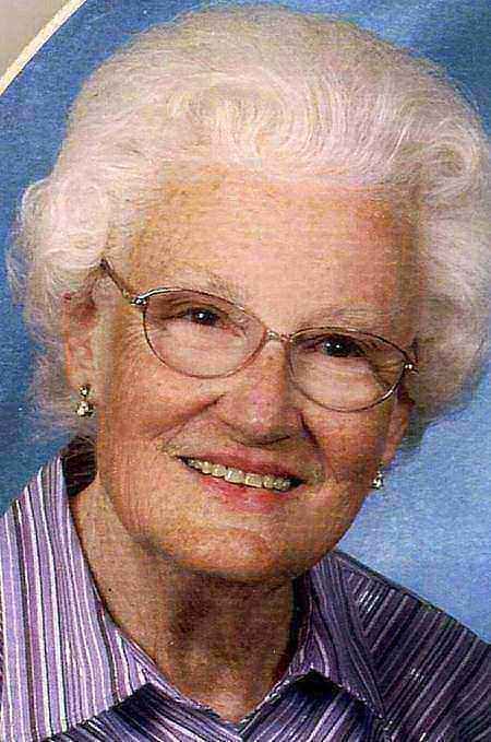 Essie House's Instagram, Twitter & Facebook on IDCrawl