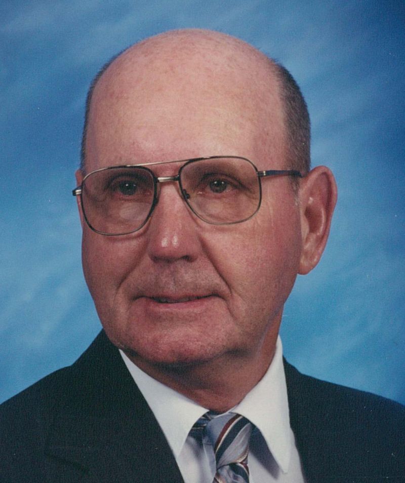 Lee Midkiff's Instagram, Twitter & Facebook on IDCrawl